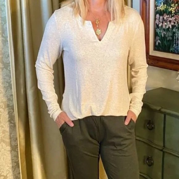 CAbi | Tops | Cabi 403 Simple Tee Fall 2020 Oatmeal Medium Euc | Poshmark